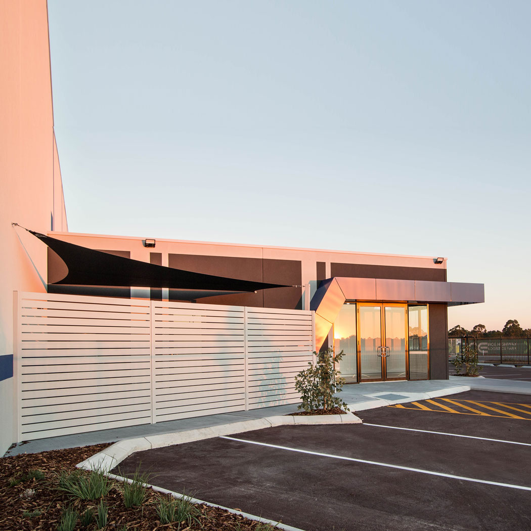 WAREHOUSE AND OFFICE FACILITY FOR BRADY AUSTRALIA - Shelford Constructions